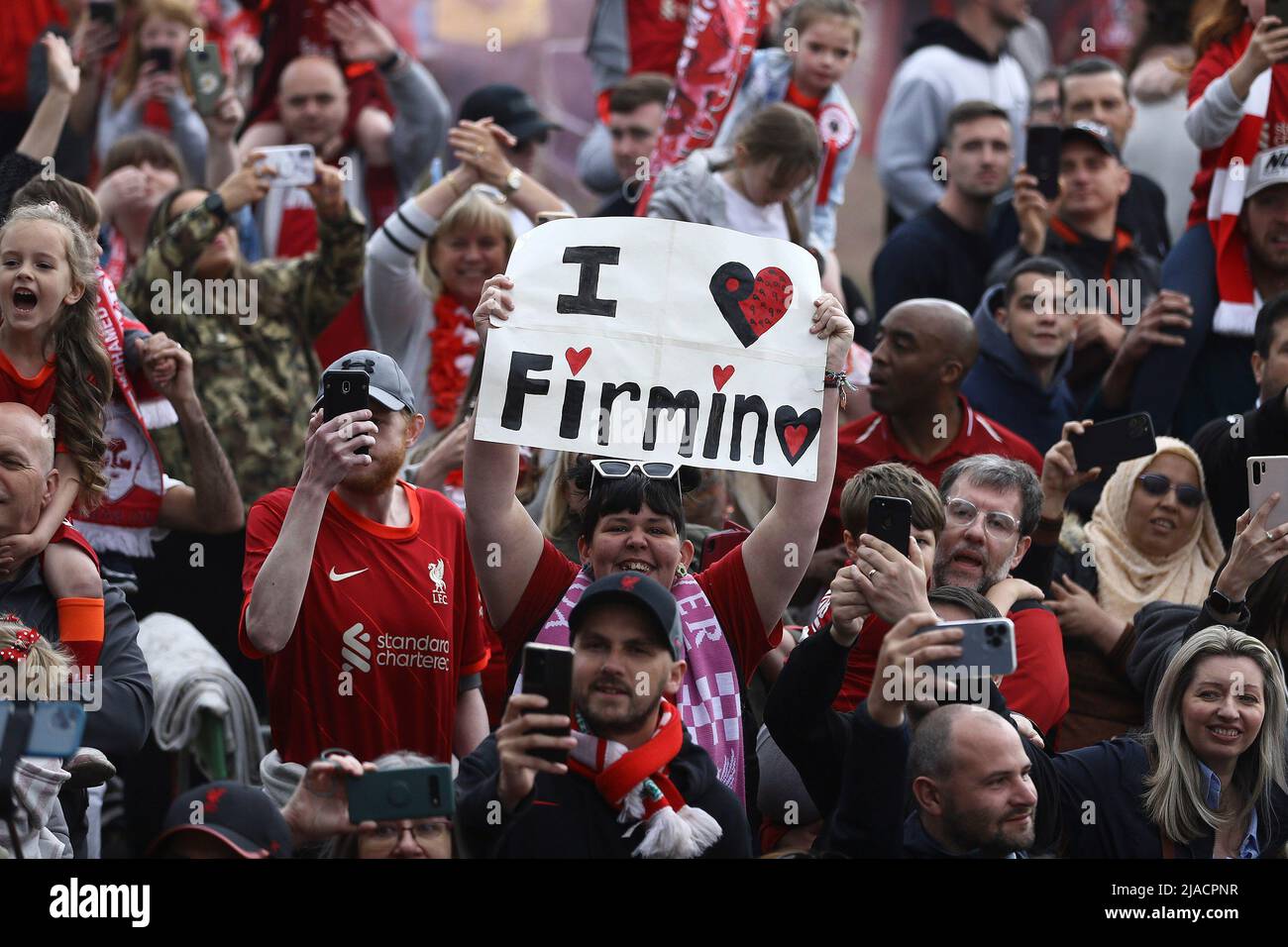 Liverpool, UK. 29th May, 2022. Liverpool fans waiting for the team bus ...