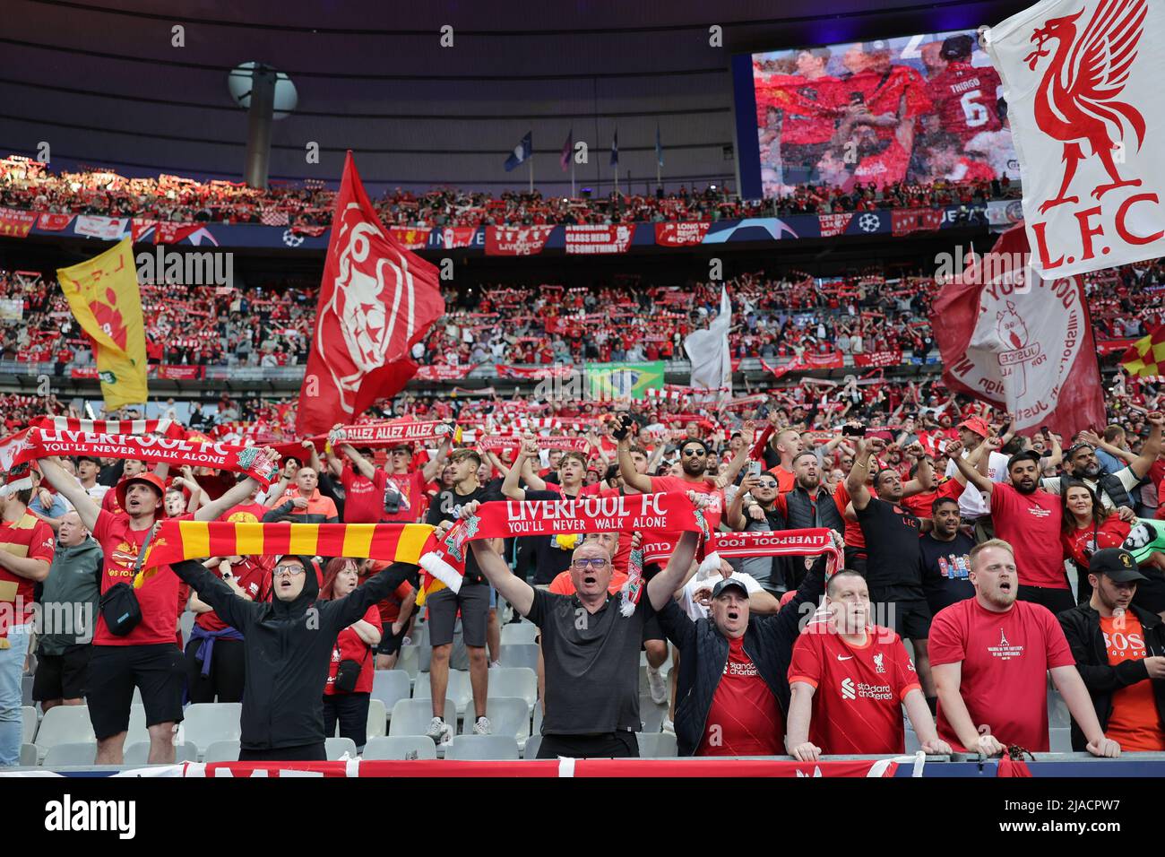 Liverpool fans stade de france hi-res stock photography and images - Alamy
