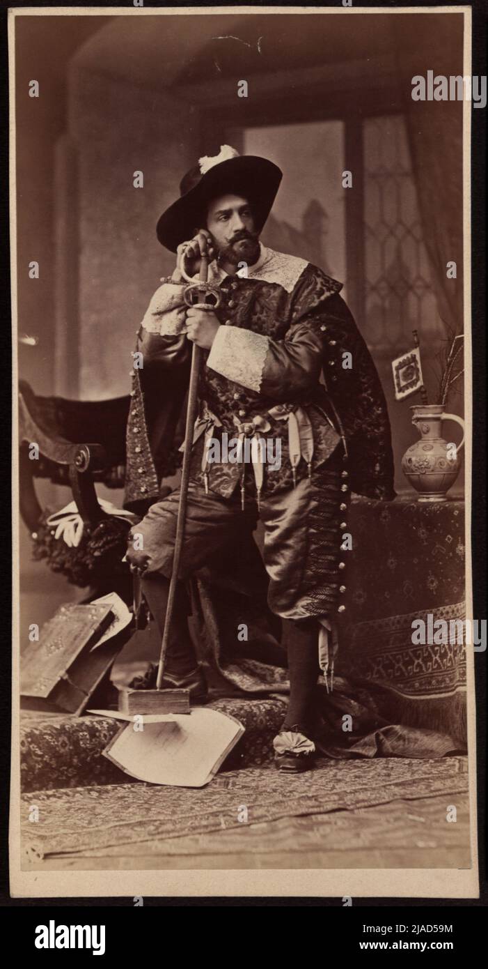 August gross hi-res stock photography and images - Alamy