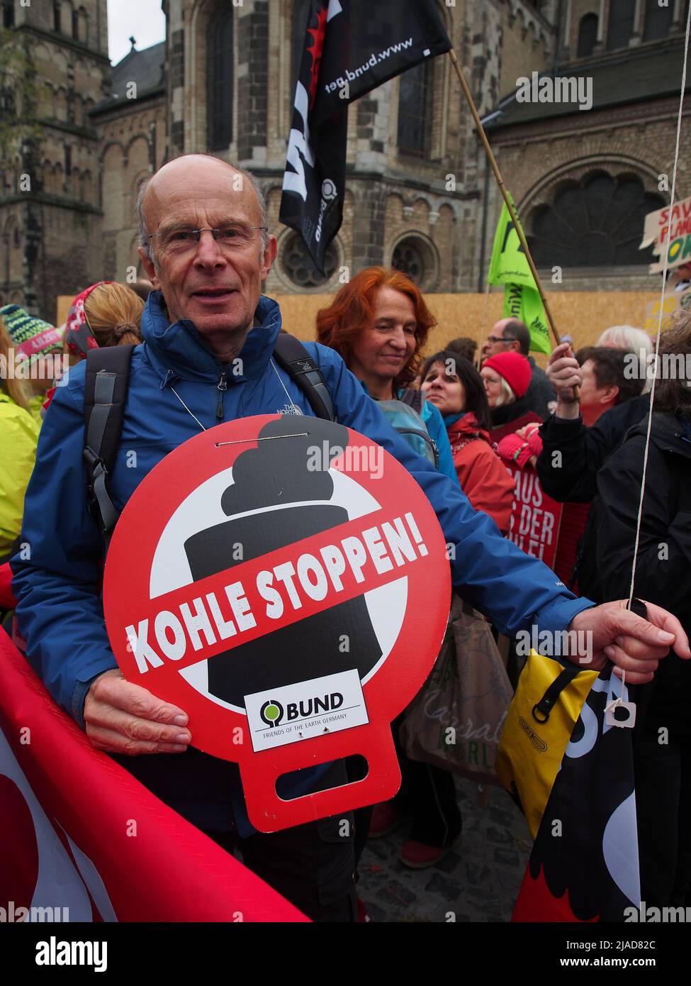 "Stop Coal" (Kohle Stoppen) Banner. With the motto "keep coal in the ...