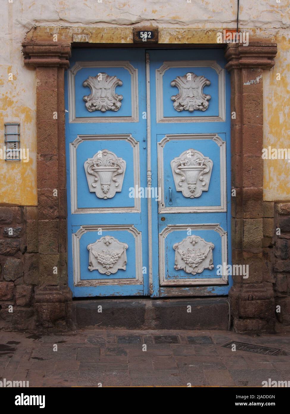 Old Cusco colonial style stone gate and doorway Stock Photo - Alamy