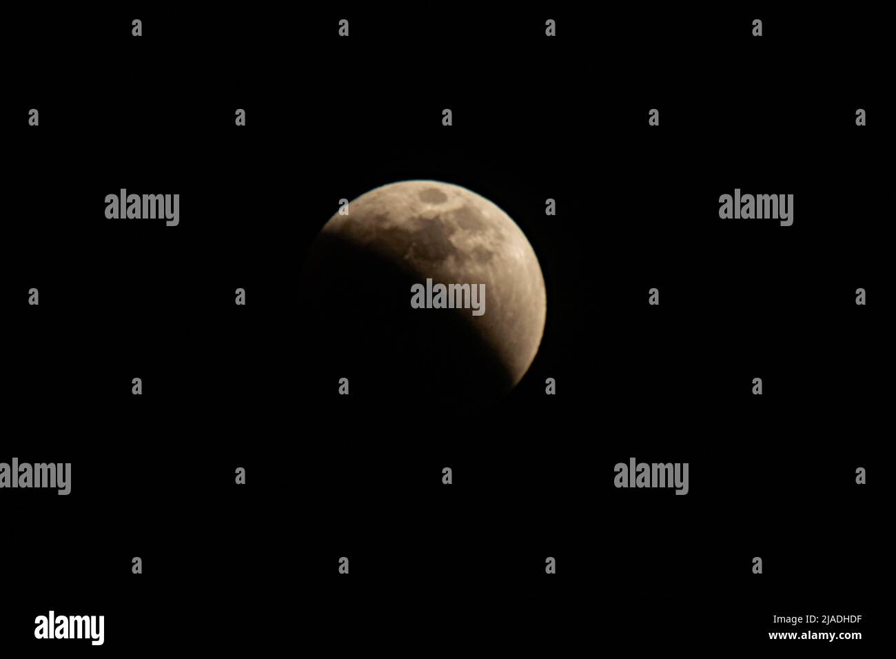 2022 lunar eclipse hi-res stock photography and images - Alamy