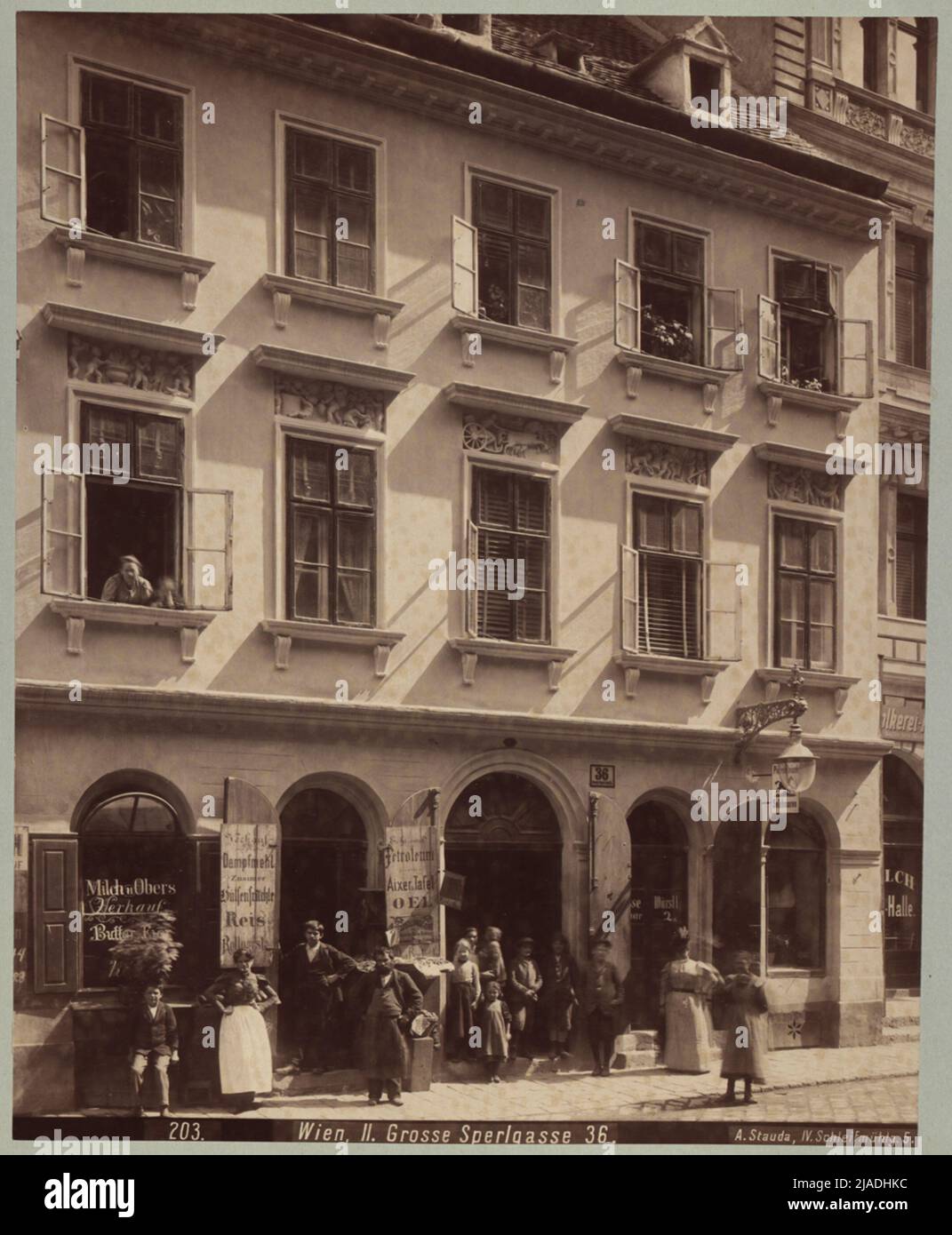 Storefronts 1800s hi-res stock photography and images - Alamy