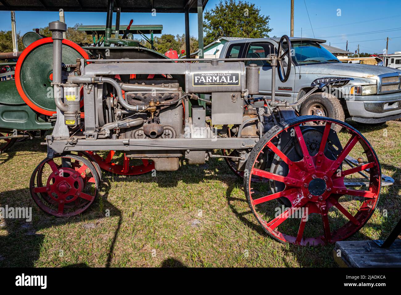 Farmall regular tractor hi-res stock photography and images - Alamy