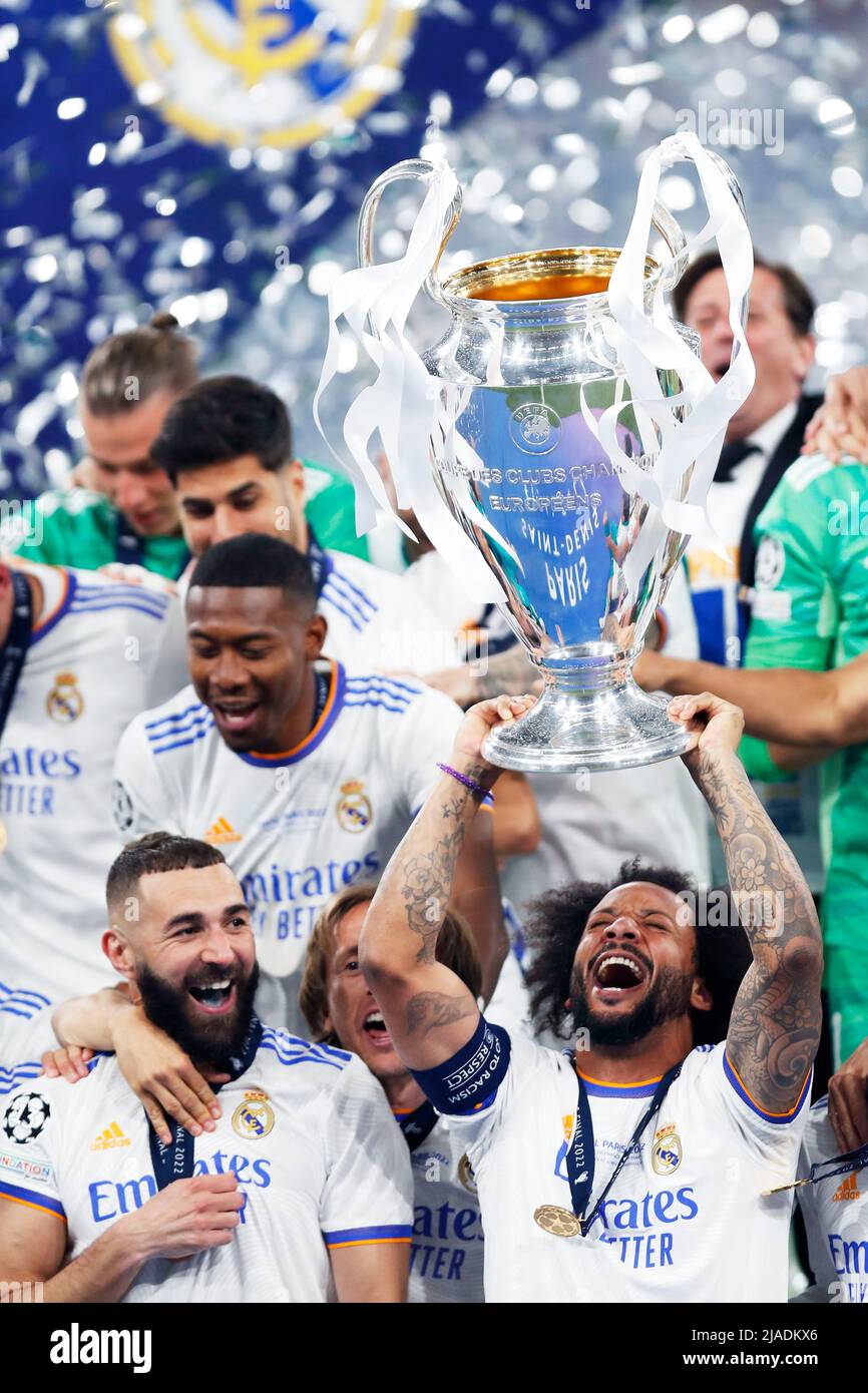 Saint-Denis, France. Credit: D. 28th May, 2022. Marcelo lifts the ...