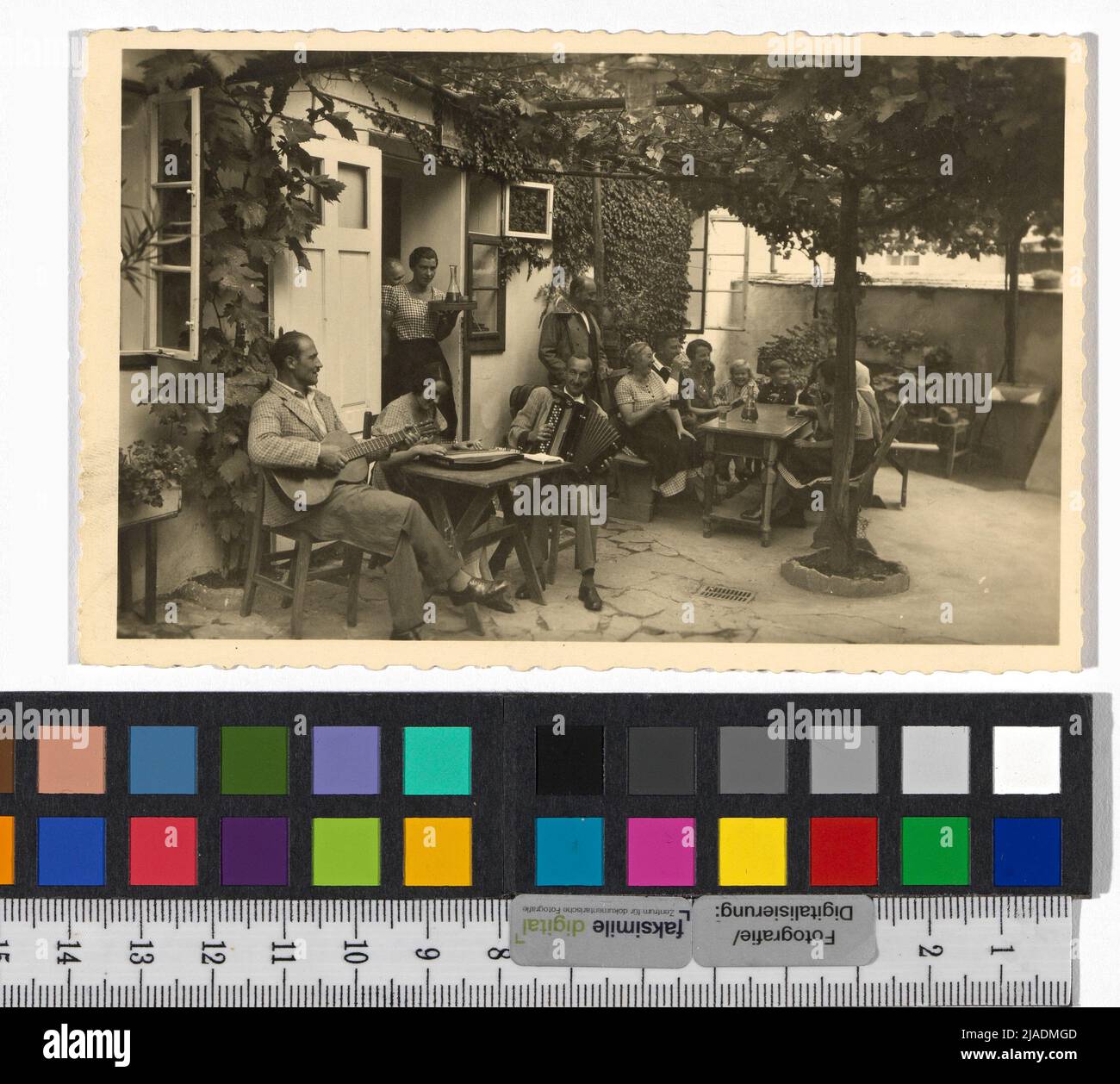 Heurige vienna hi-res stock photography and images - Alamy