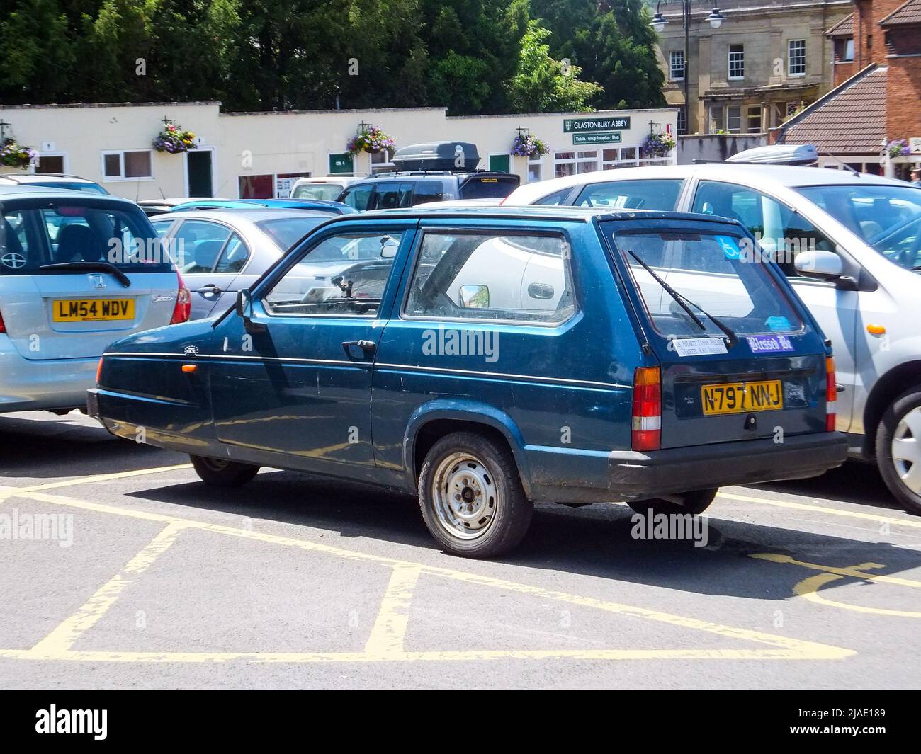 Blue reliant robin mk2 slx hi-res stock photography and images - Alamy