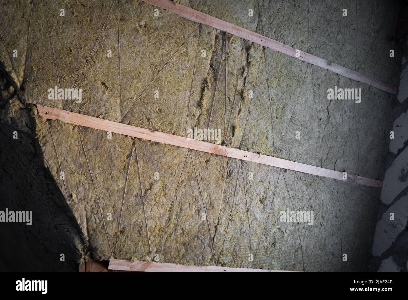 The roof is insulated with mineral sheet insulation, mineral wool is ...