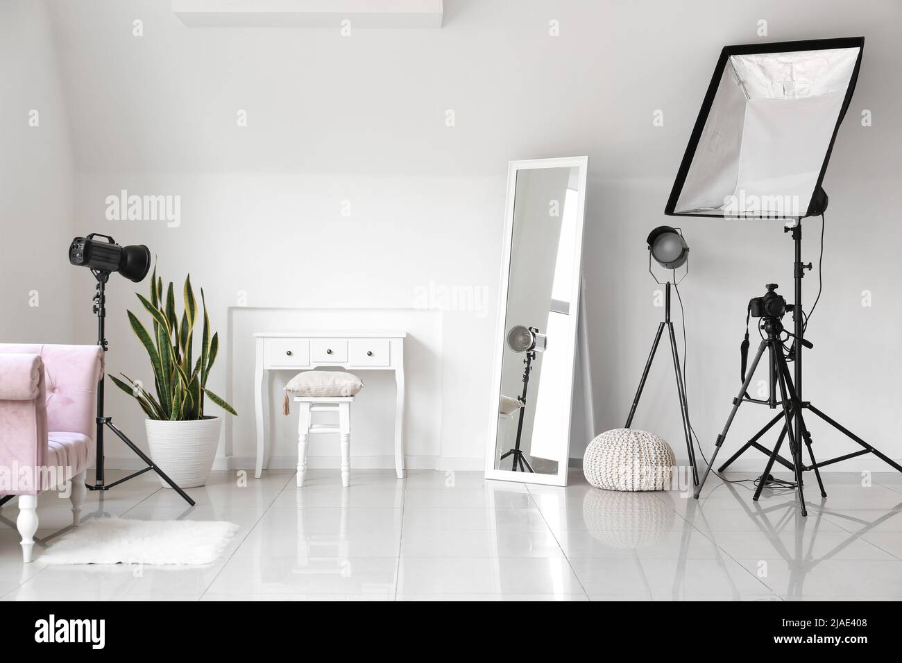 Interior of stylish photo studio with modern equipment Stock Photo - Alamy