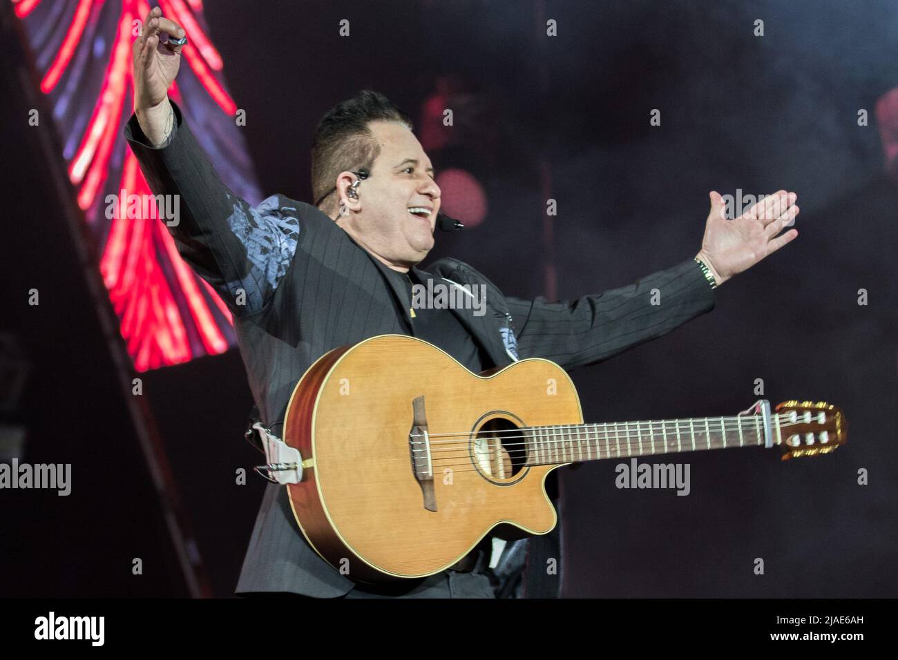 Leonardo brazil singer hi-res stock photography and images - Alamy