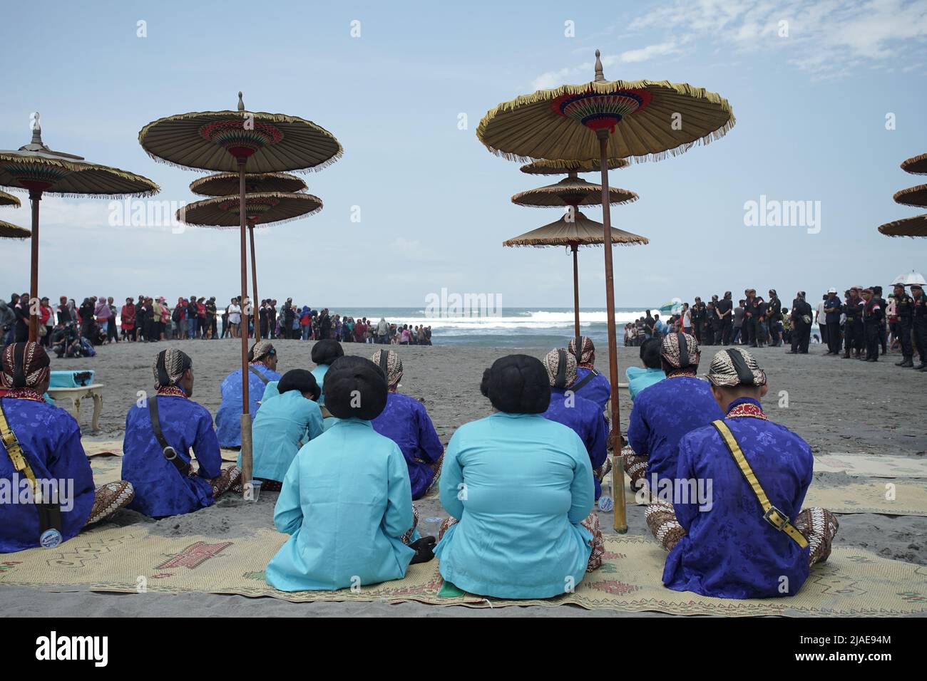 Javanese residents held Labuhan Hondodento rituals at Parangkusumo ...