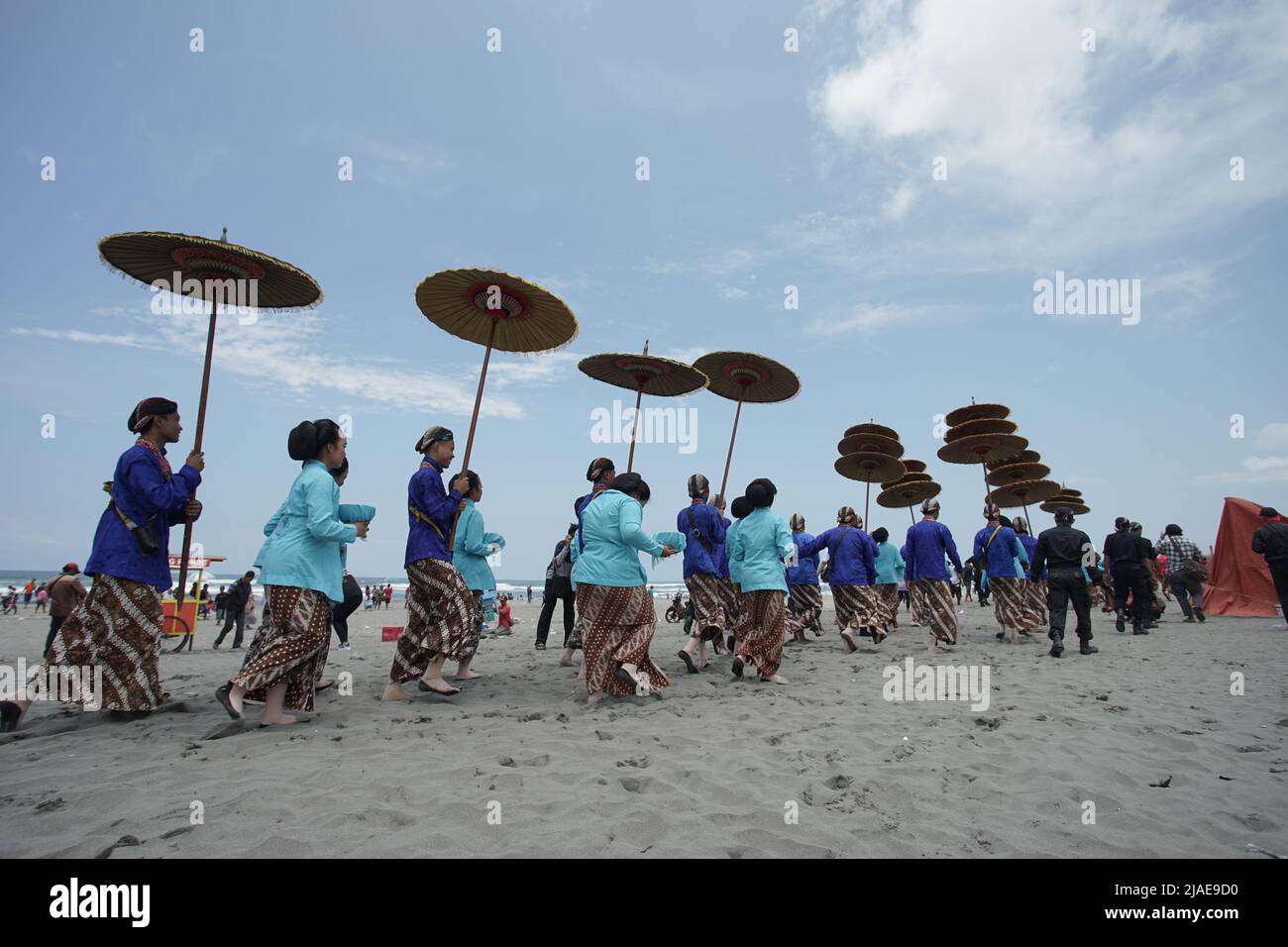 Javanese residents held Labuhan Hondodento rituals at Parangkusumo ...