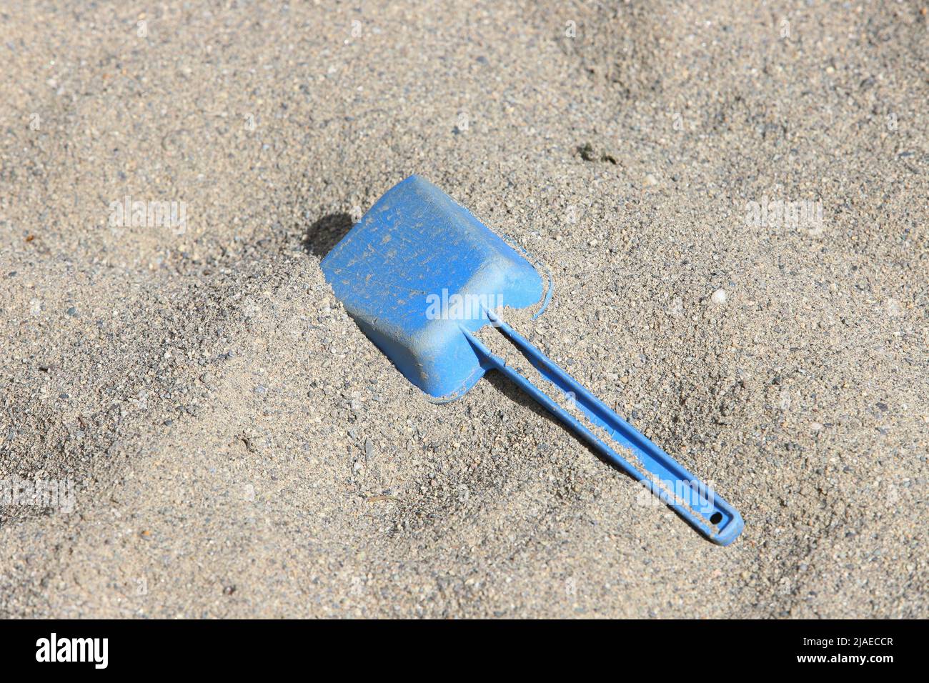 Plastic spade hi-res stock photography and images - Alamy