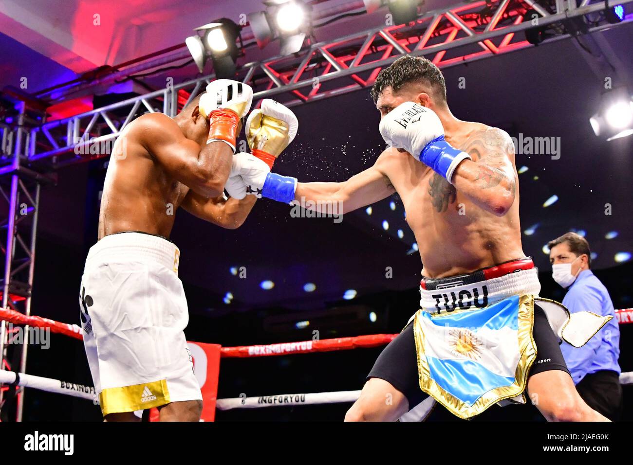 SAO PAULO, BRAZIL - May 29: (R-L) Cristian Fabian “El Tuca” Rios ...