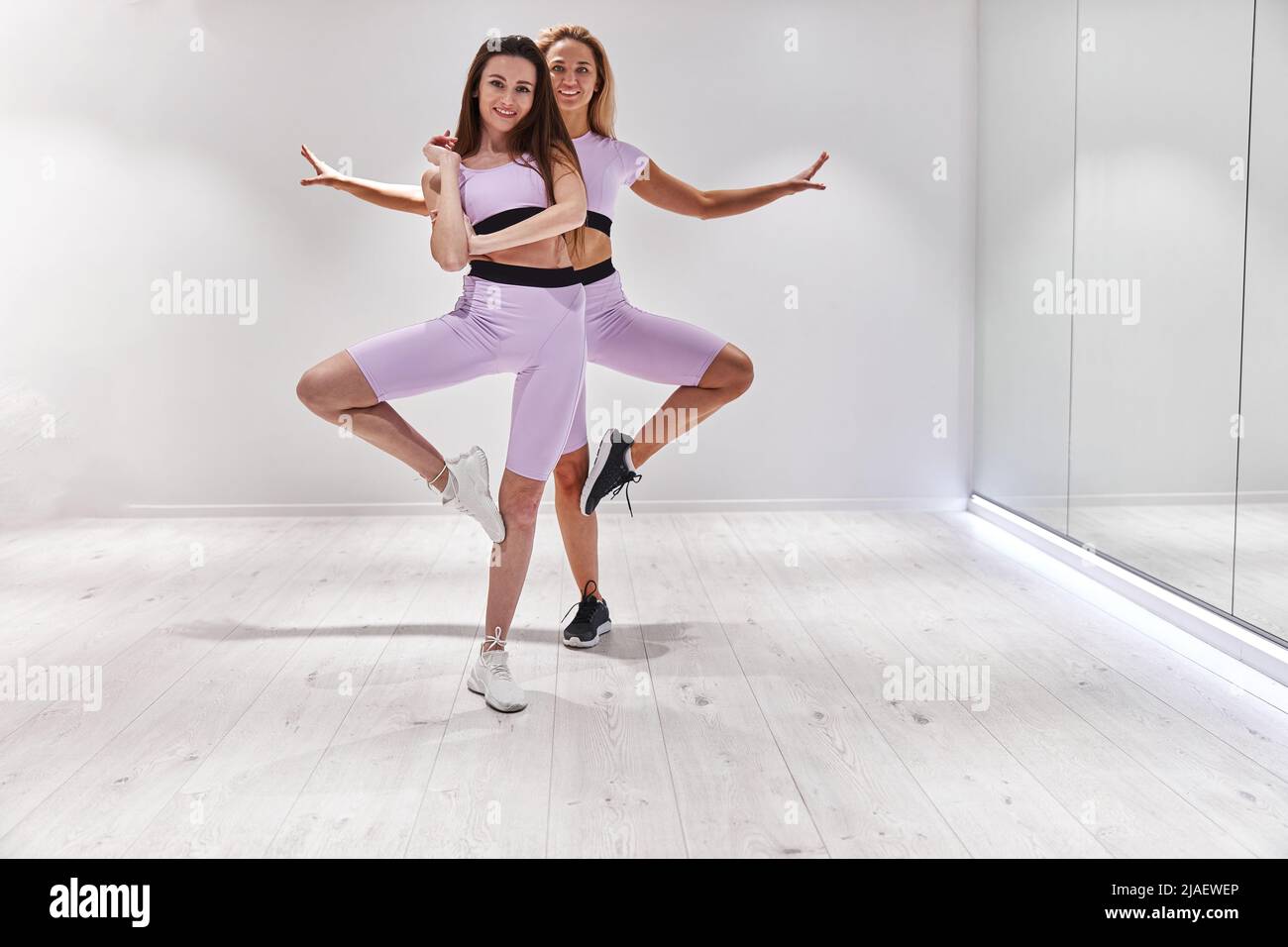 Dancer dancer stretches hi-res stock photography and images - Alamy