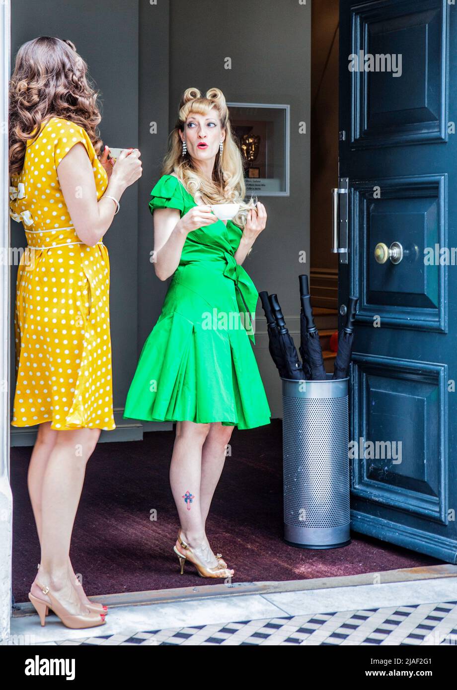 2012 the tea break hi-res stock photography and images - Alamy