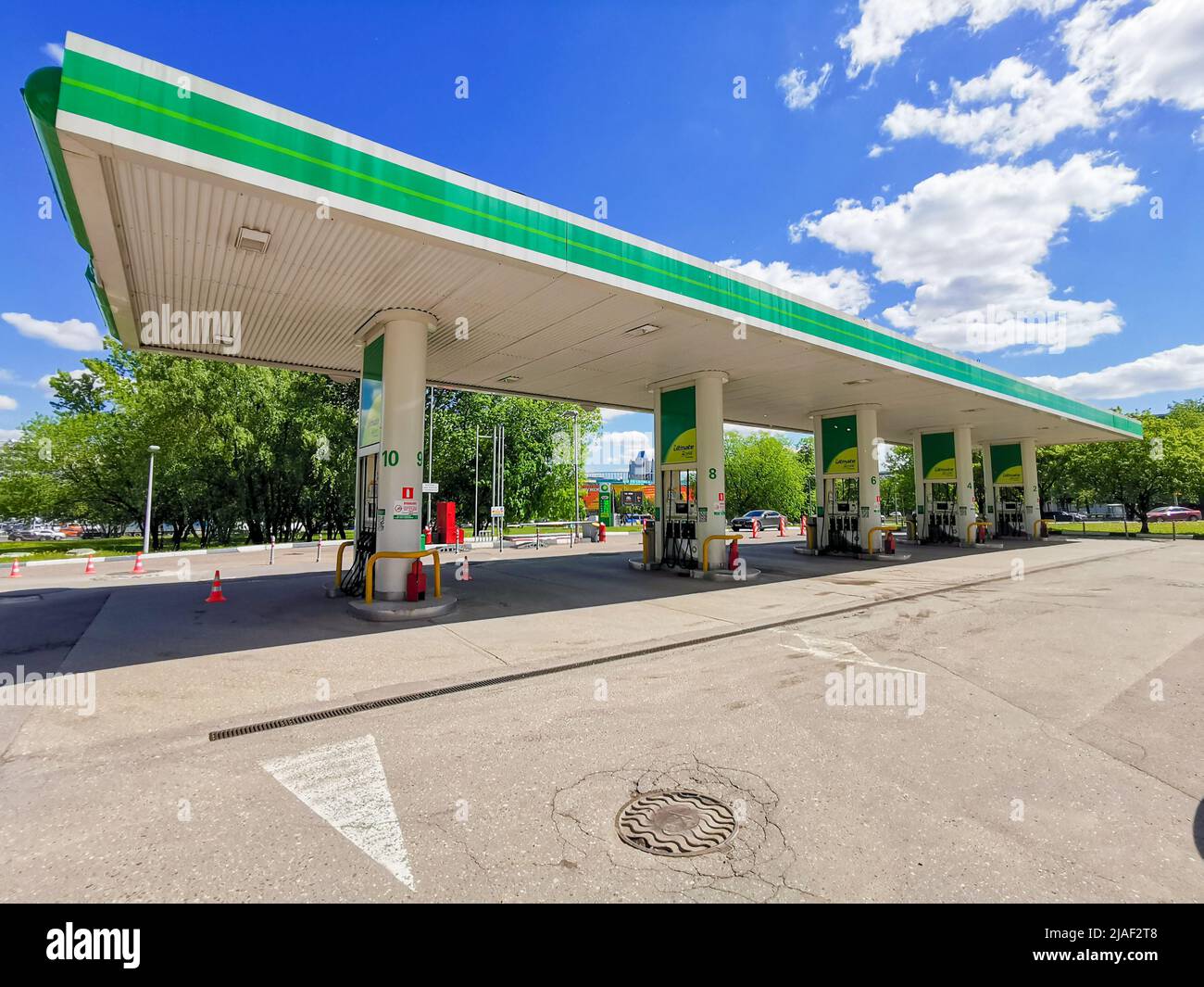 Moscow. Russia. May 30, 2022. Empty gas station BP on a sunny day Stock ...