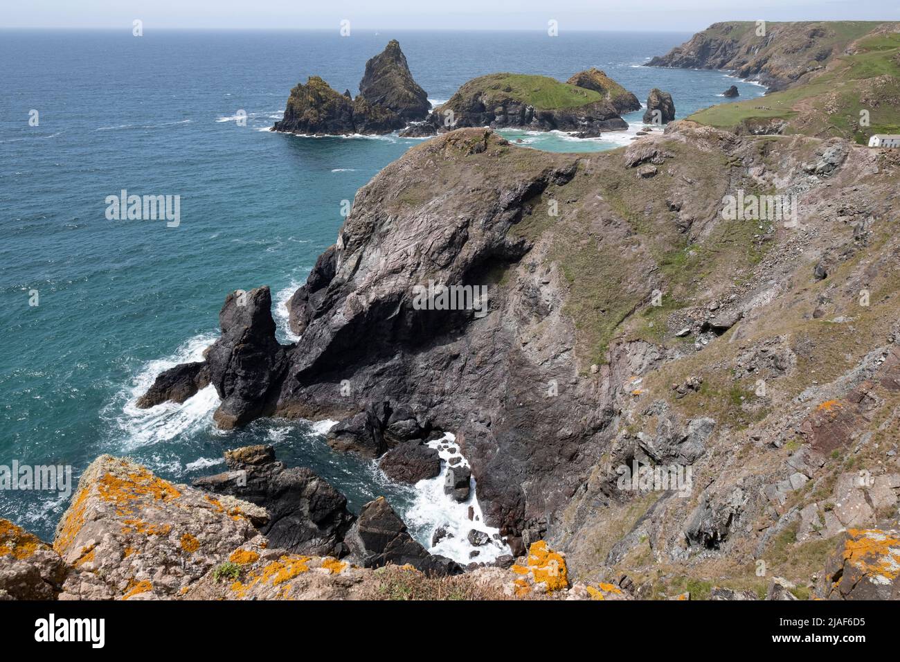 Spectacular scenery at Kynance Cove, Cornwall, England Stock Photo - Alamy