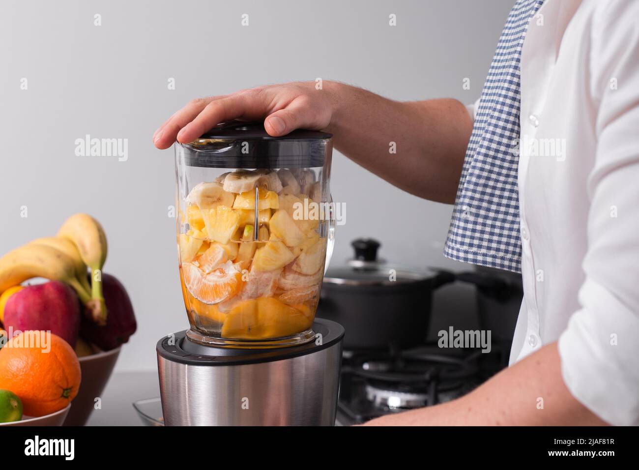Smoothie making machine hi-res stock photography and images - Alamy