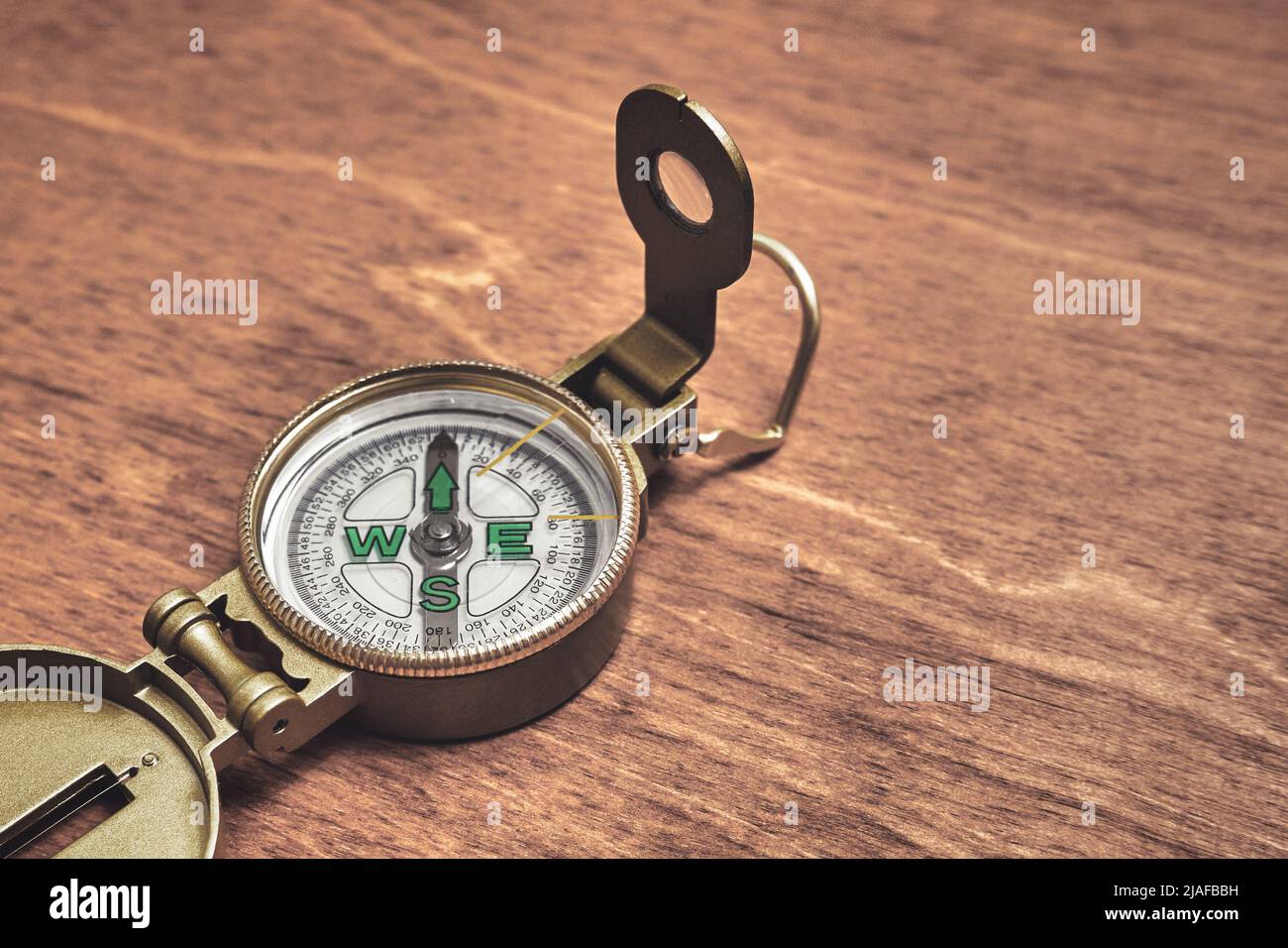 Magnetic compass hi-res stock photography and images - Alamy