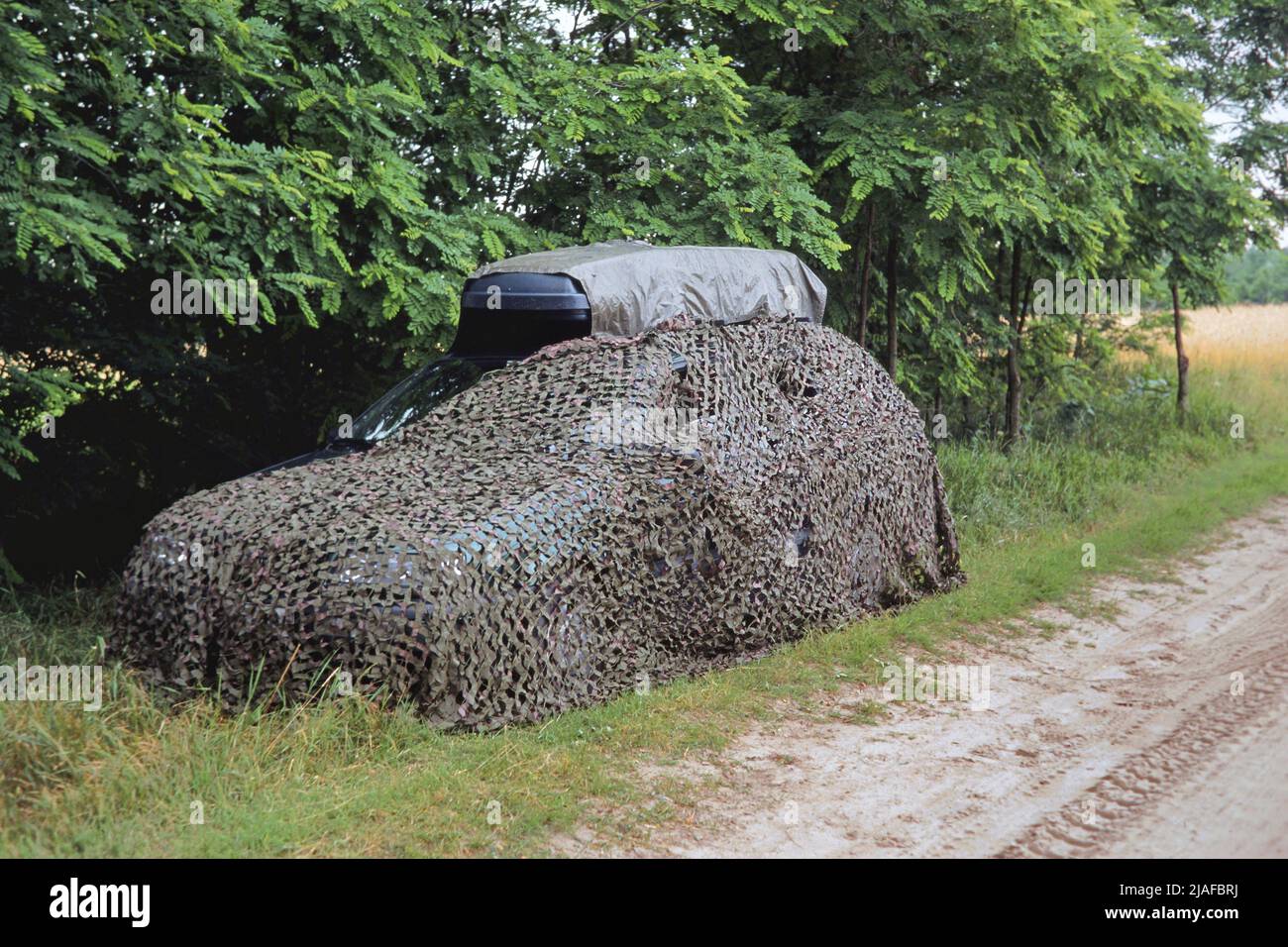 Camouflage net hi-res stock photography and images - Alamy