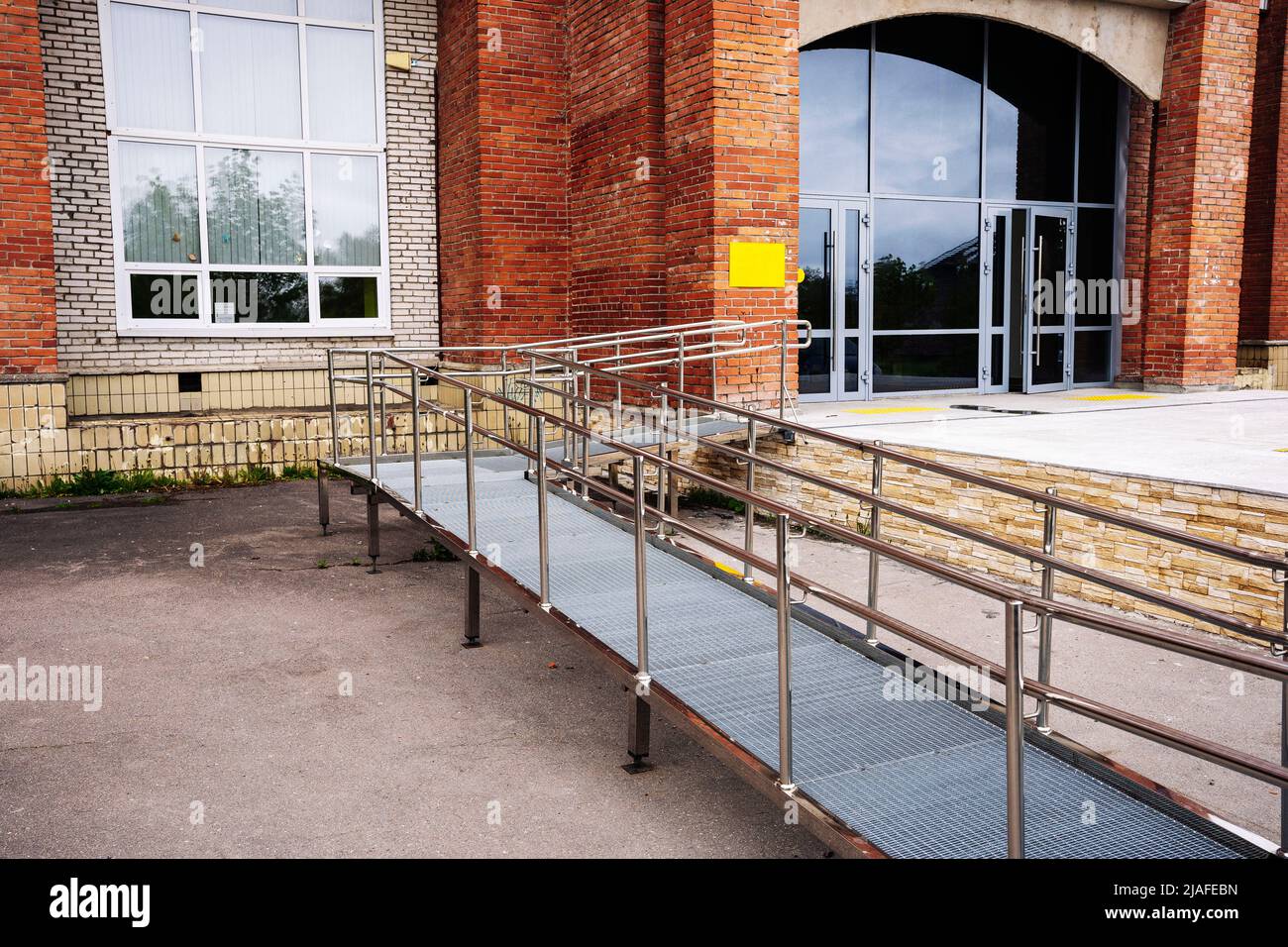Wheelchair ramp house hi-res stock photography and images - Alamy