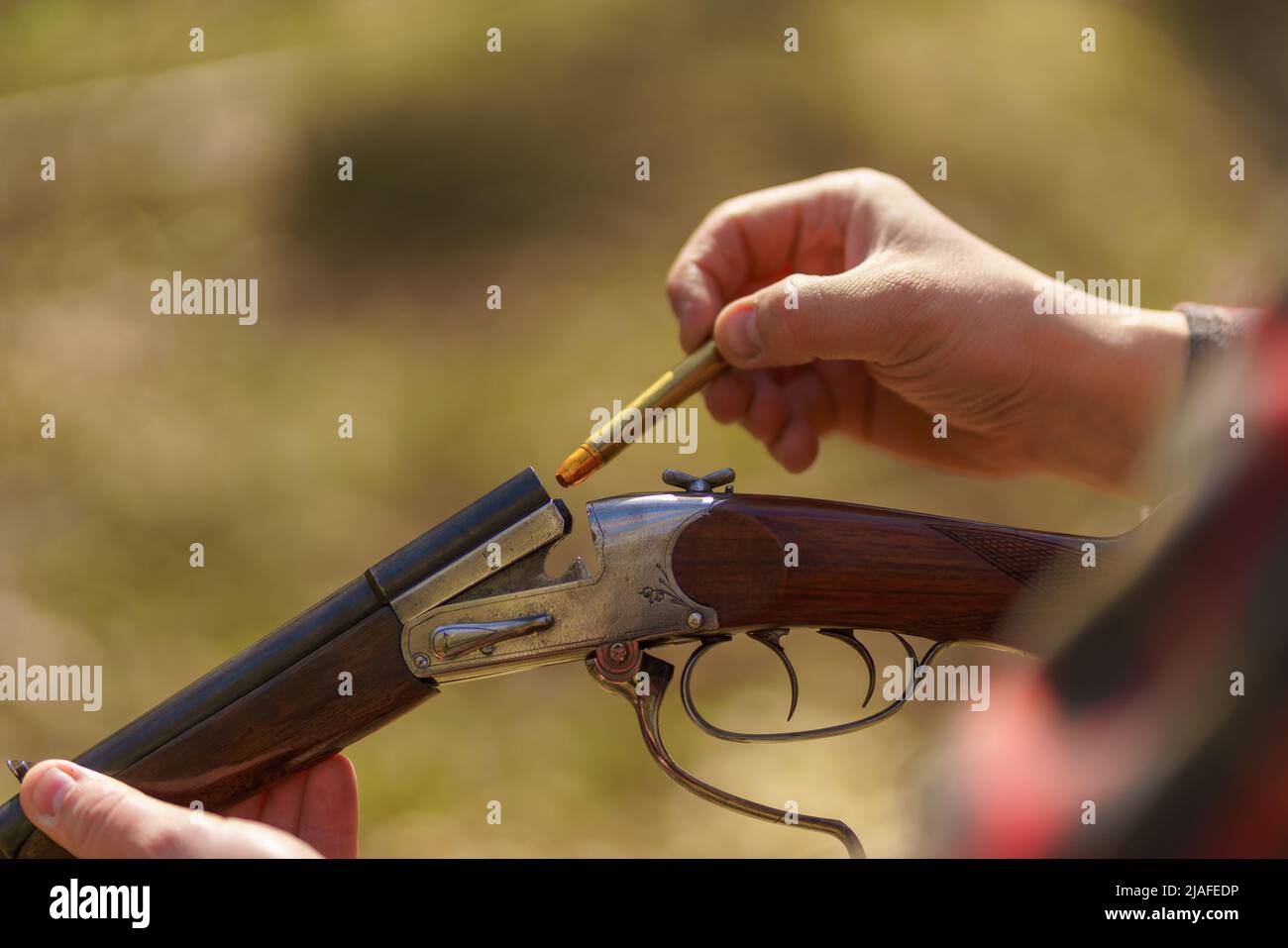 Charges the rifle hi-res stock photography and images - Alamy