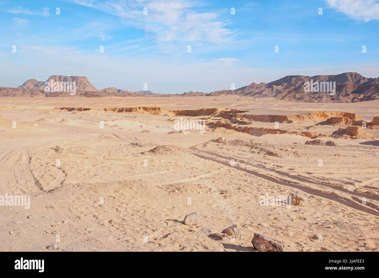 Hot desert climate hi-res stock photography and images - Alamy