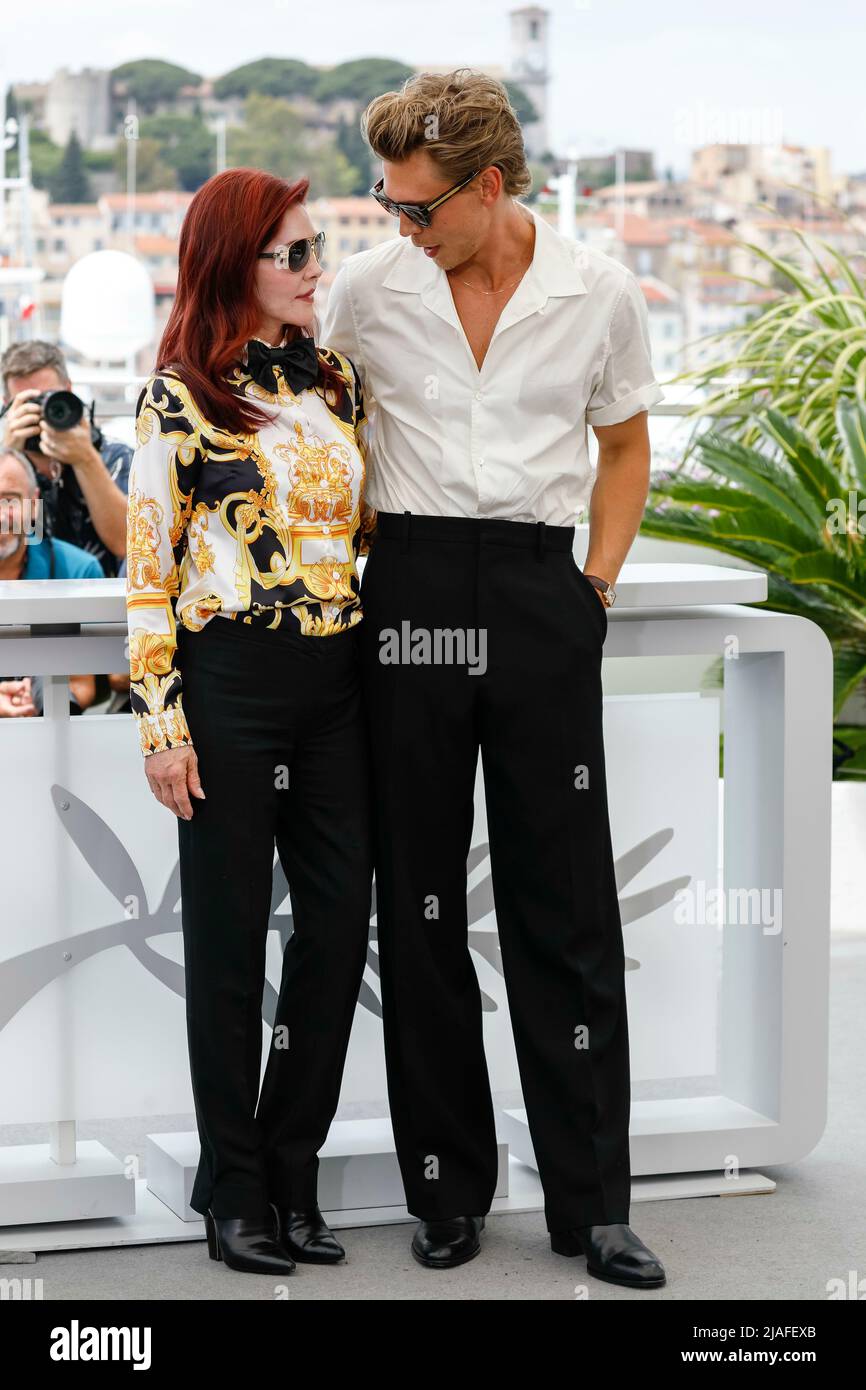 Priscilla Presley and Austin Butler pose at the photocall of 'Elvis ...