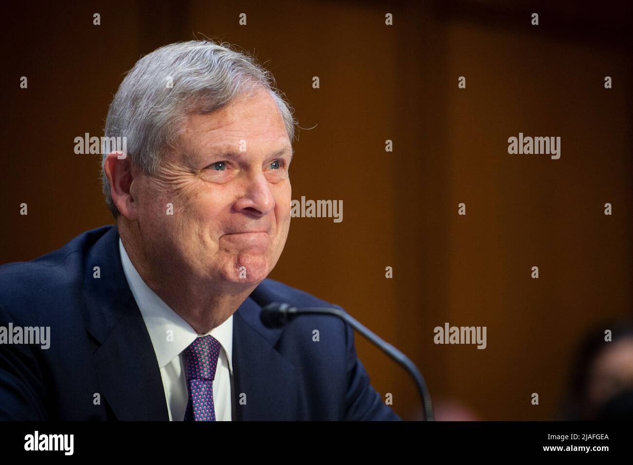 Farmers examine hi-res stock photography and images - Alamy