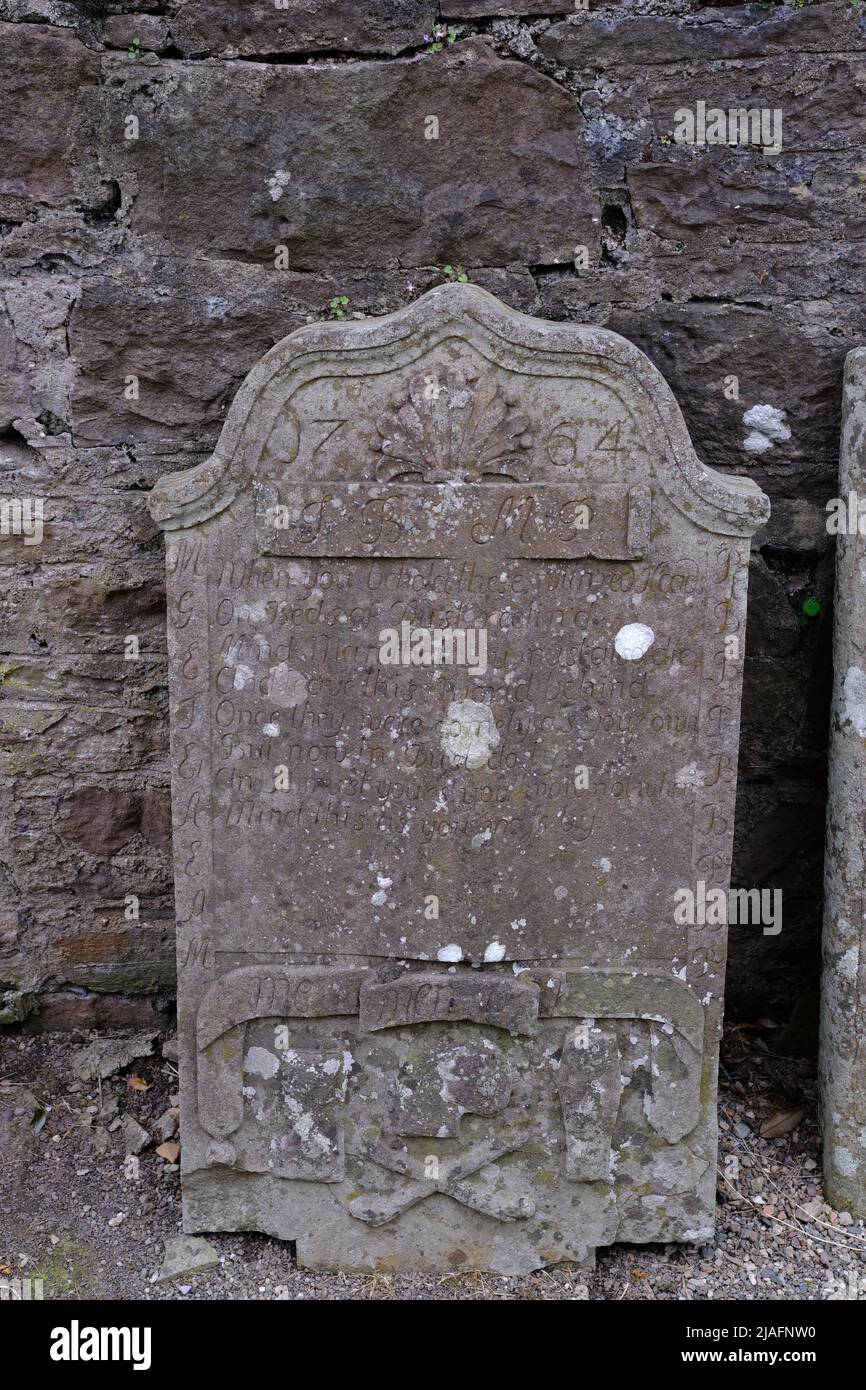 16th century gravestone hi-res stock photography and images - Alamy