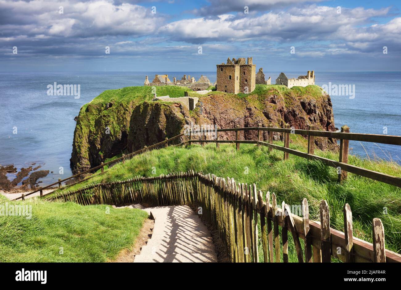 Medieval fortress Dunnottar Castle is a ruined medieval Aberdeenshire ...