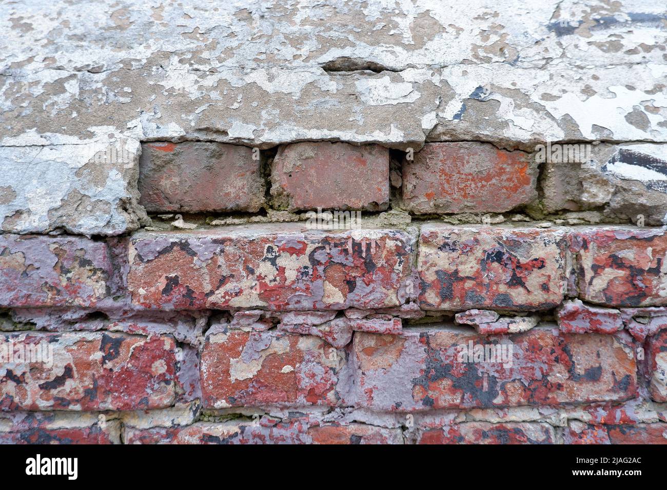 Old crumbling red brick masonry close up Stock Photo - Alamy