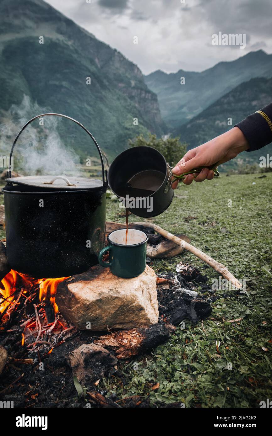 Boiling water melting ice hi-res stock photography and images - Alamy
