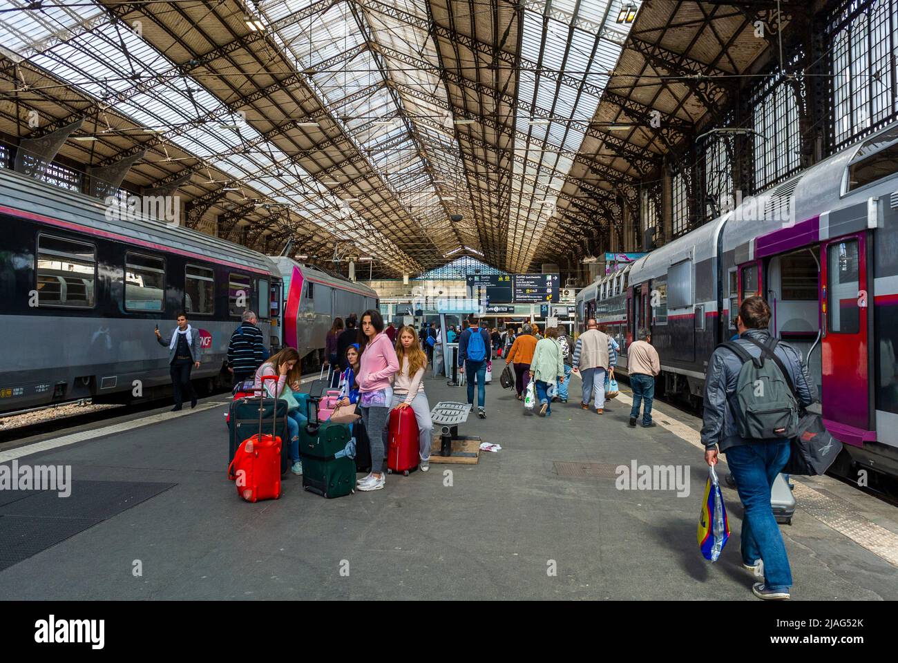 Paris, France, Groups Passengers, TOurists with baggages, inside ...