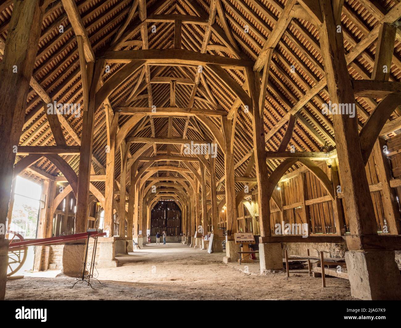 General view of the central timberwork inside Harmondsworth Great Barn ...