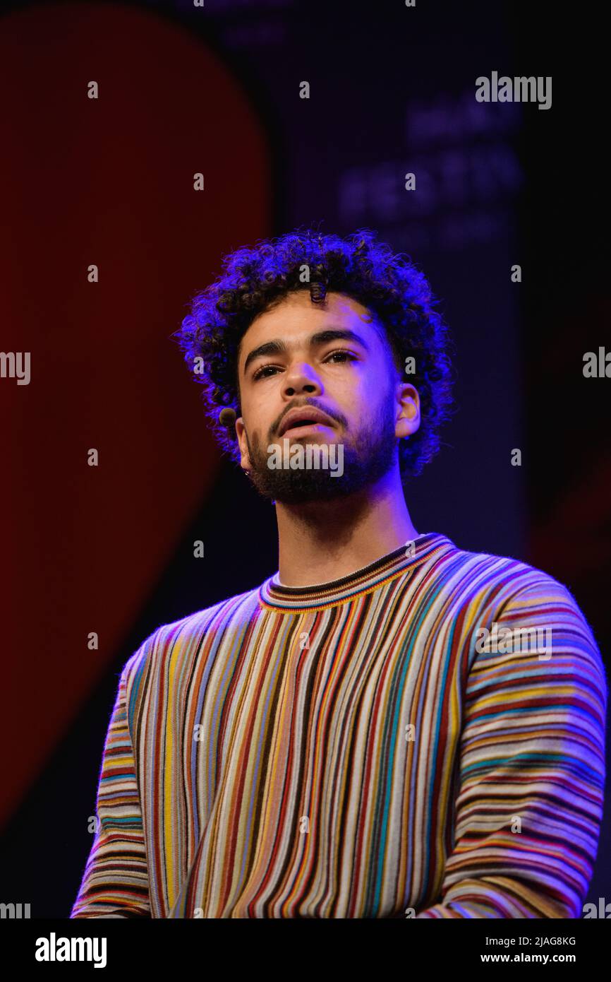 Amir wilson his dark materials hi-res stock photography and images - Alamy