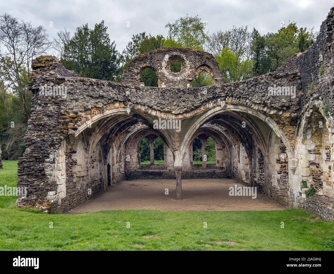 Waverley abbey farnham ruins hi-res stock photography and images - Alamy