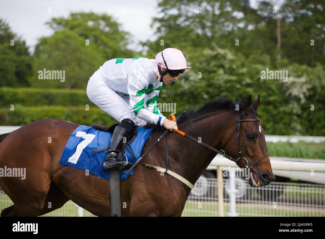Jockey Ben Curtis on Mossbawn at York Races Stock Photo - Alamy