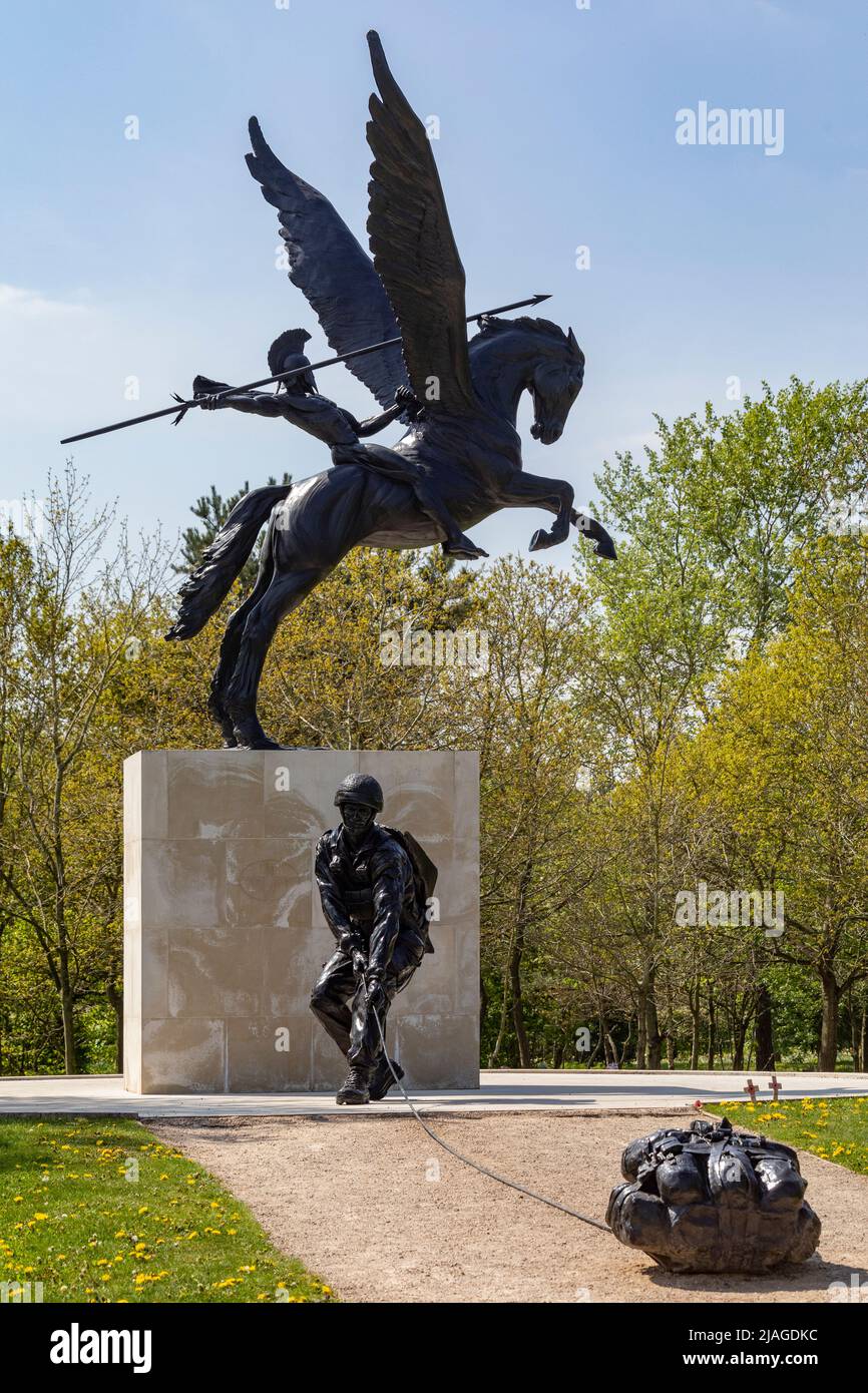 The Parachute Regiment Memorial at the National Memorial Arboretum in ...
