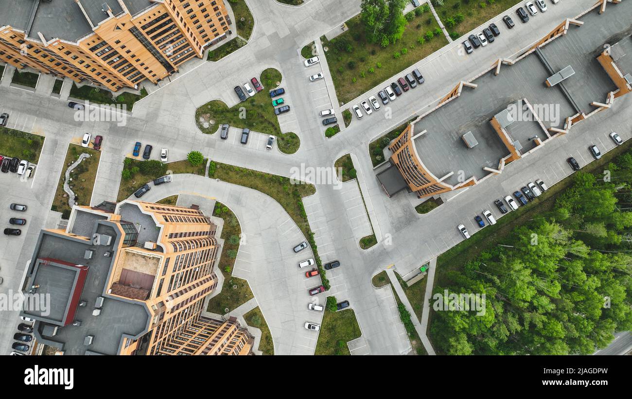 High rise building car parking hi-res stock photography and images - Alamy