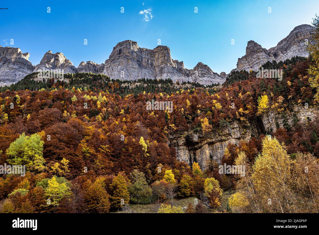 Autumn landscape view of beautiful nature in Ordesa and Monte Perdido ...