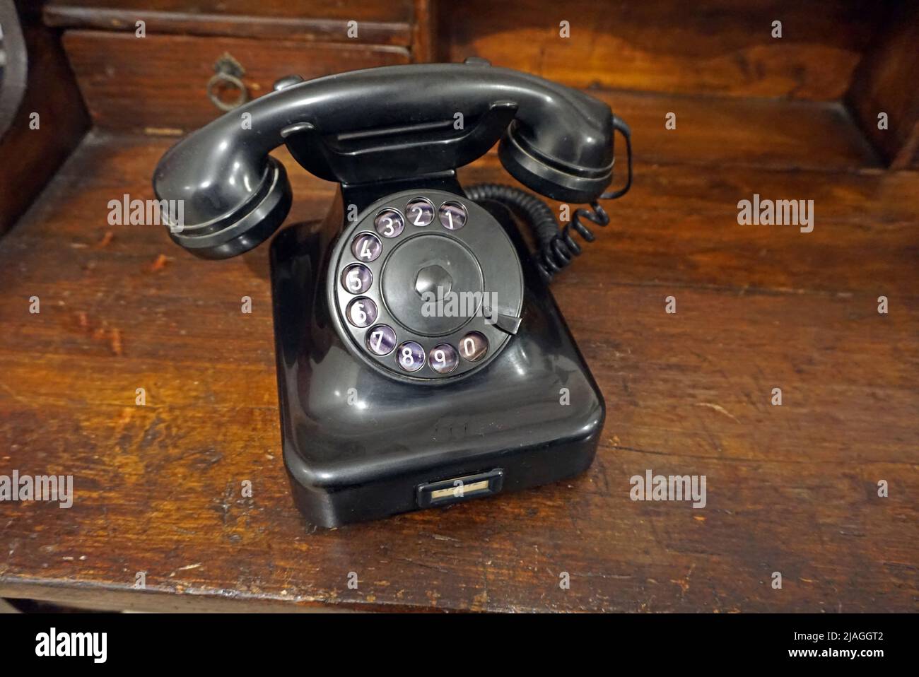 Old telphone hi-res stock photography and images - Alamy