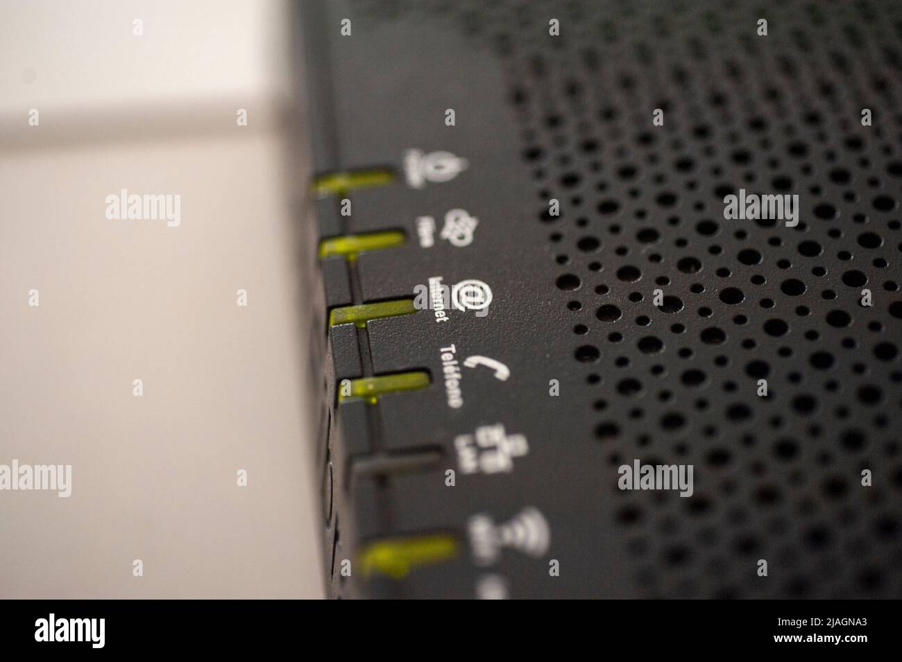 Wifi router adsl modem hi-res stock photography and images - Alamy