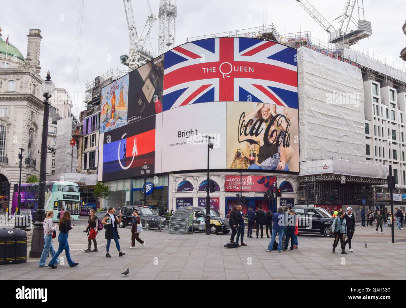 Jubilee 2022 piccadilly hi-res stock photography and images - Alamy