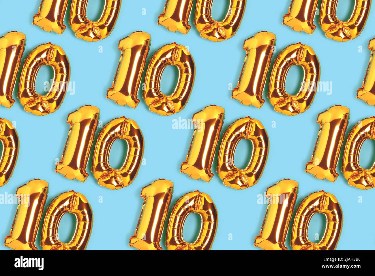 Gold 10 balloons hi-res stock photography and images - Alamy