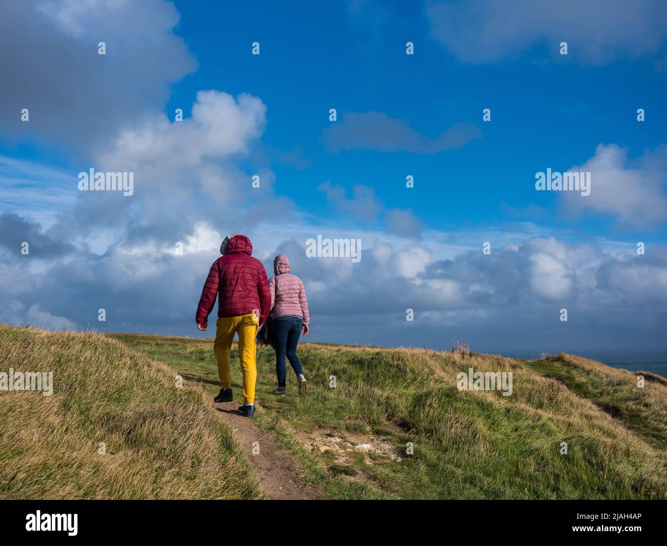Walk along top of cliff hi-res stock photography and images - Alamy