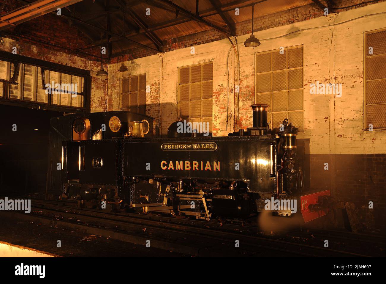 "Prince of Wales" 1213 / 9 in the old standard gauge engine shed at ...