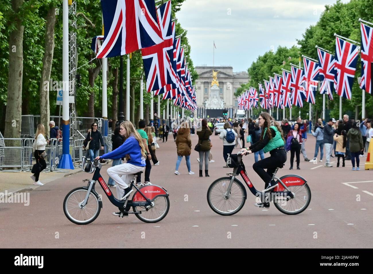 Platinum jubilee of queen elizabeth ii hi-res stock photography and ...