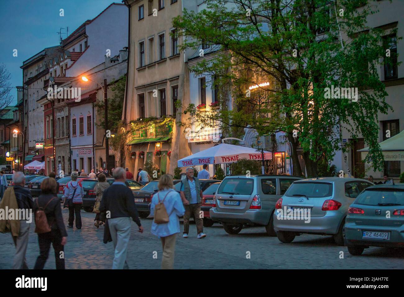Ulica Szeroka na Krakowskim Kazimierzu. Szeroka Street in Krakow's ...